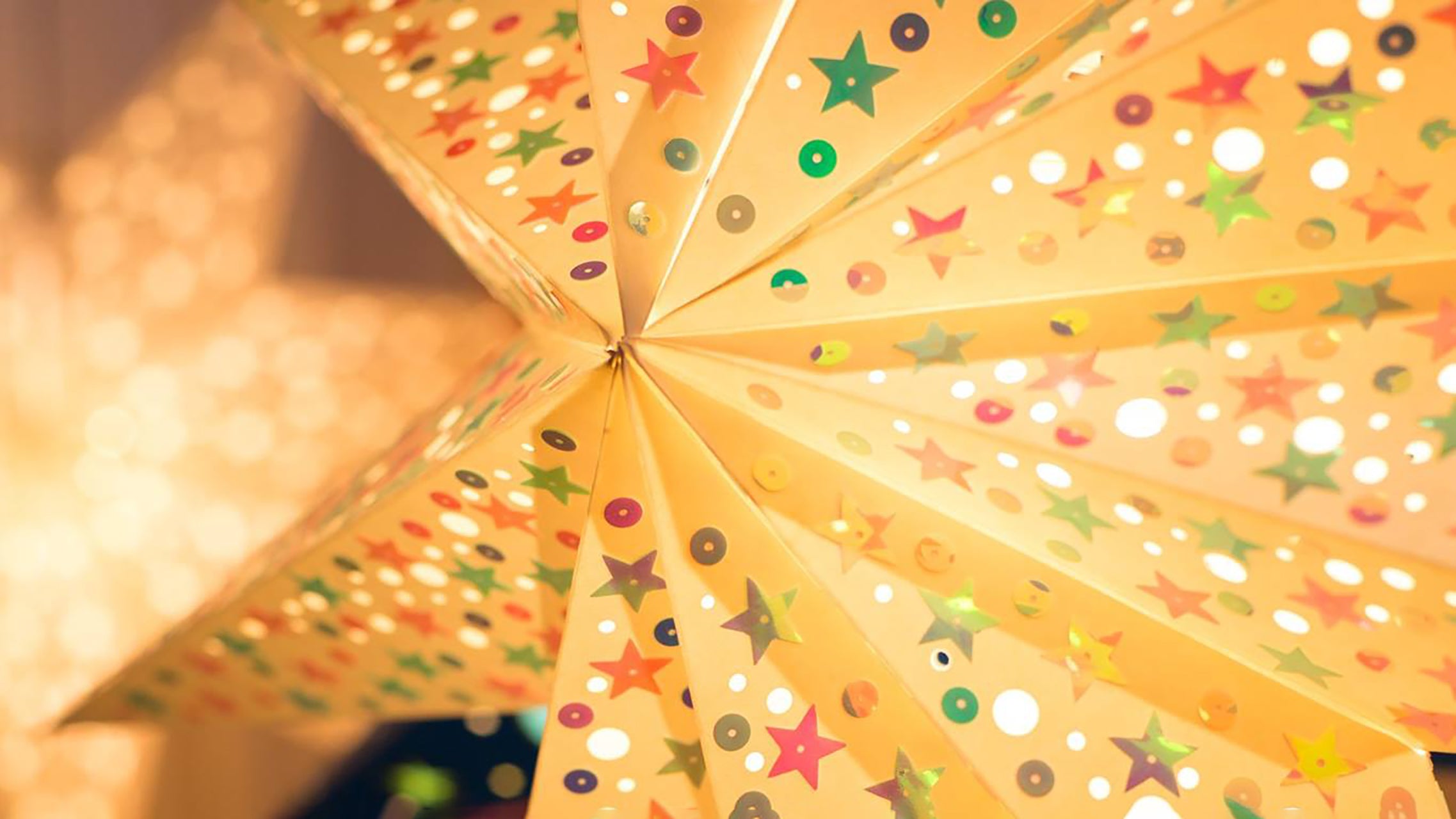 Christmas Paper Star Lanterns and Lights | Paper Starlights