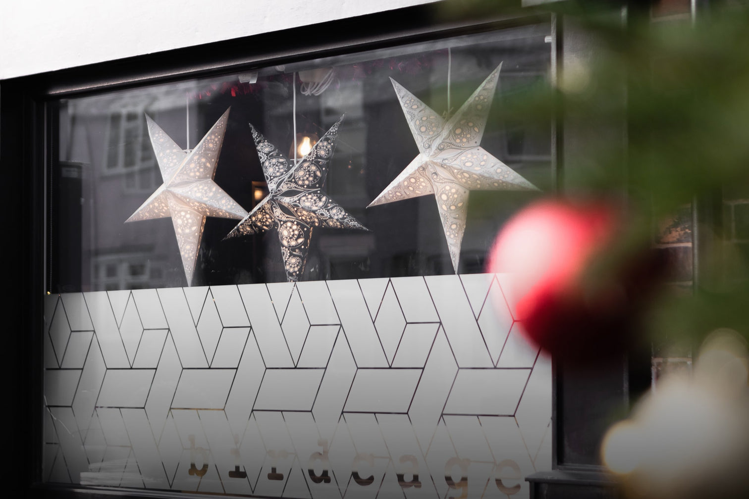 The Best Way To Use Festoon Lights In Your Outdoor Space – Paper Starlights